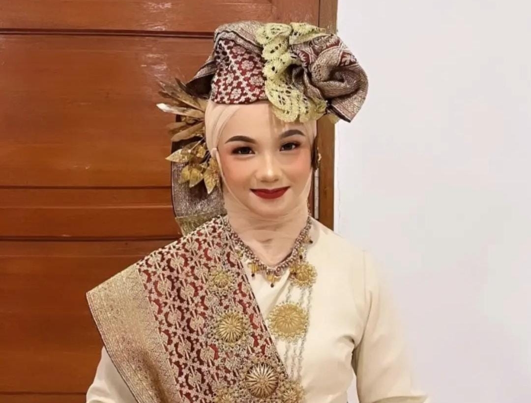 Syarifa Izdihara: Kebanggaan Kabupaten Agam yang Tampil di Istana ...